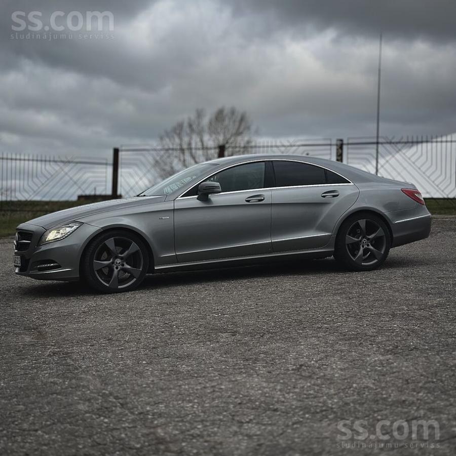 Pelēks Mercedes-Benz CLS 350 2012 Liepāja, ar dzinēja tilpumu 3.00 L un nobraukumu 253 tūkst. km par 12300 €, foto 3 vietnē AUTOMOTO.COM.LV