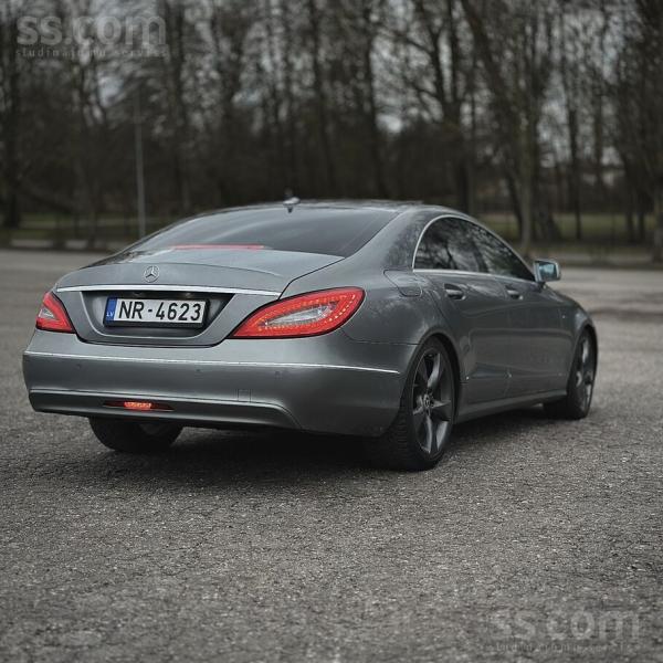 Pelēks Mercedes-Benz CLS 350 2012 Liepāja, ar dzinēja tilpumu 3.00 L un nobraukumu 253 tūkst. km par 12300 €, foto 5 vietnē AUTOMOTO.COM.LV