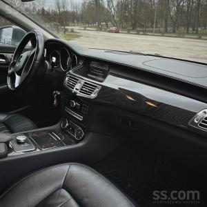Pelēks Mercedes-Benz CLS 350 2012 Liepāja, ar dzinēja tilpumu 3.00 L un nobraukumu 253 tūkst. km par 12300 €, foto 12 vietnē AUTOMOTO.COM.LV