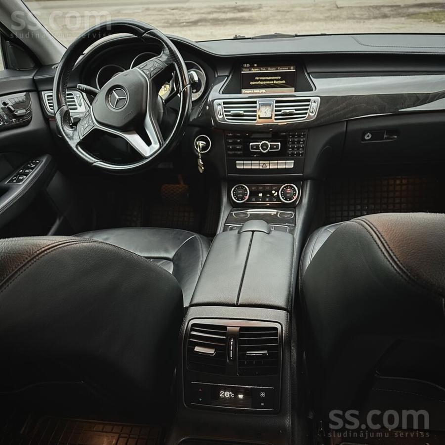 Pelēks Mercedes-Benz CLS 350 2012 Liepāja, ar dzinēja tilpumu 3.00 L un nobraukumu 253 tūkst. km par 12300 €, foto 13 vietnē AUTOMOTO.COM.LV
