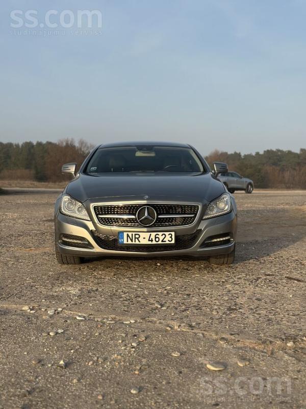Pelēks Mercedes-Benz CLS 350 2012 Liepāja, ar dzinēja tilpumu 3.00 L un nobraukumu 253 tūkst. km par 29970 €, foto 2 vietnē AUTOMOTO.COM.LV