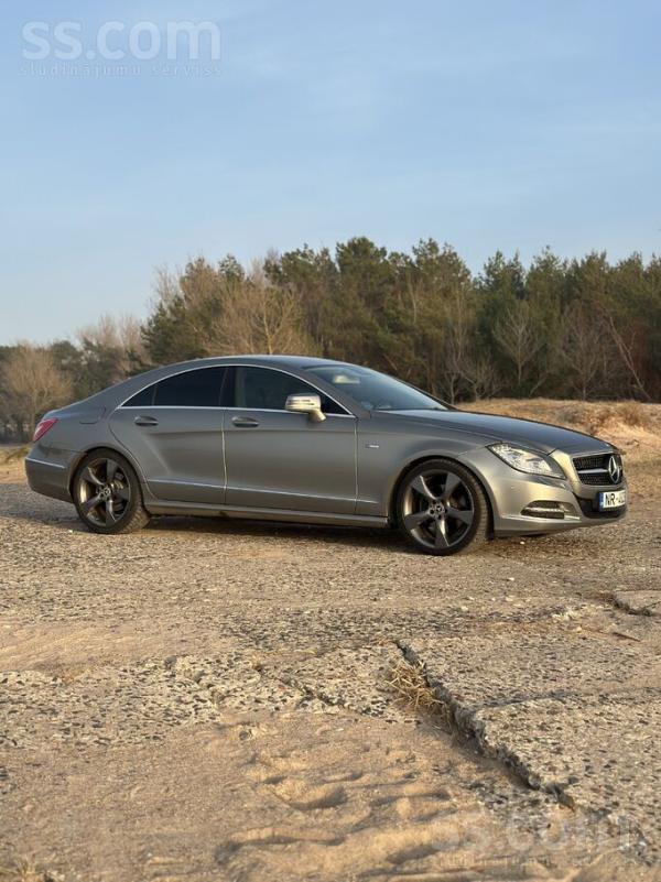 Pelēks Mercedes-Benz CLS 350 2012 Liepāja, ar dzinēja tilpumu 3.00 L un nobraukumu 253 tūkst. km par 29970 €, foto 3 vietnē AUTOMOTO.COM.LV