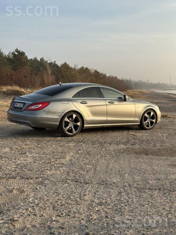 Pelēks Mercedes-Benz CLS 350 2012 Liepāja, ar dzinēja tilpumu 3.00 L un nobraukumu 253 tūkst. km par 29970 €, foto 6 vietnē AUTOMOTO.COM.LV