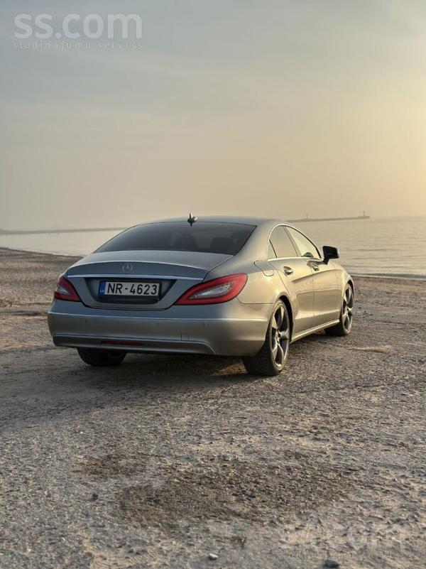 Pelēks Mercedes-Benz CLS 350 2012 Liepāja, ar dzinēja tilpumu 3.00 L un nobraukumu 253 tūkst. km par 29970 €, foto 8 vietnē AUTOMOTO.COM.LV