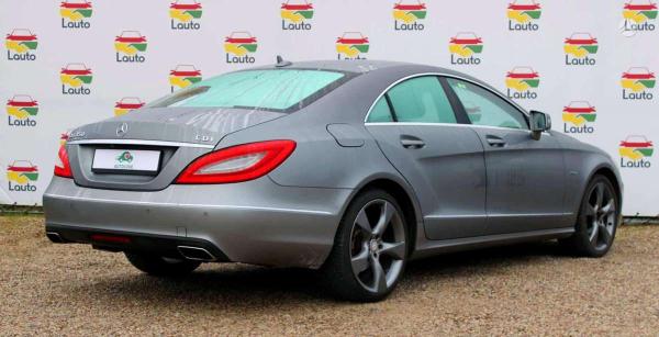 Pelēks Mercedes-Benz CLS 350 2012 Viļņa, ar dzinēja tilpumu 3.00 L un nobraukumu 280 tūkst. km par 13490 €, foto 4 vietnē AUTOMOTO.COM.LV