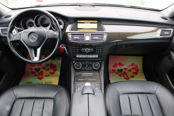 Pelēks Mercedes-Benz CLS 350 2012 Viļņa, ar dzinēja tilpumu 3.00 L un nobraukumu 280 tūkst. km par 13490 €, foto 6 vietnē AUTOMOTO.COM.LV