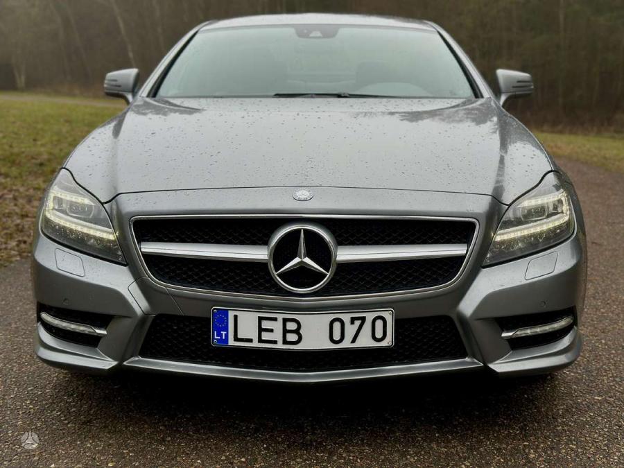Pelēks Mercedes-Benz CLS 350 2012 Viļņa, ar dzinēja tilpumu 0.00 L un nobraukumu 335 tūkst. km par 13000 €, foto 5 vietnē AUTOMOTO.COM.LV