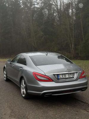 Pelēks Mercedes-Benz CLS 350 2012 Viļņa, ar dzinēja tilpumu 0.00 L un nobraukumu 335 tūkst. km par 13000 €, foto 12 vietnē AUTOMOTO.COM.LV