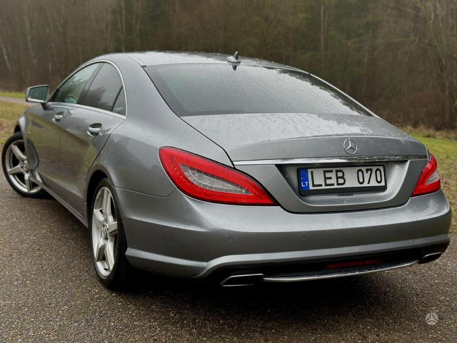 Pelēks Mercedes-Benz CLS 350 2012 Viļņa, ar dzinēja tilpumu 0.00 L un nobraukumu 335 tūkst. km par 13000 €, foto 15 vietnē AUTOMOTO.COM.LV