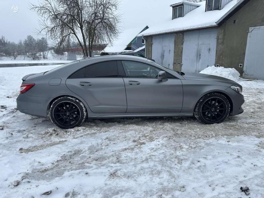 Grey Mercedes-Benz CLS 350 2012 in Jonava, with an engine capacity of 3.00 L and mileage of 302 thousand km for 15250 €, photo 6 on AUTOMOTO.COM.LV