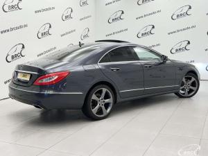Grey Mercedes-Benz CLS 350 2012 in Vilnius, with an engine capacity of 2.99 L and mileage of 263 thousand km for 12900 €, photo 4 on AUTOMOTO.COM.LV