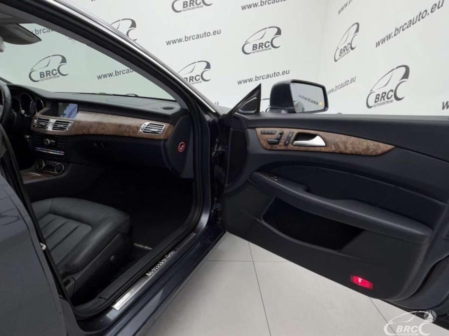 Grey Mercedes-Benz CLS 350 2012 in Vilnius, with an engine capacity of 2.99 L and mileage of 263 thousand km for 12900 €, photo 10 on AUTOMOTO.COM.LV