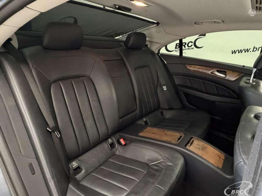 Grey Mercedes-Benz CLS 350 2012 in Vilnius, with an engine capacity of 2.99 L and mileage of 263 thousand km for 12900 €, photo 14 on AUTOMOTO.COM.LV
