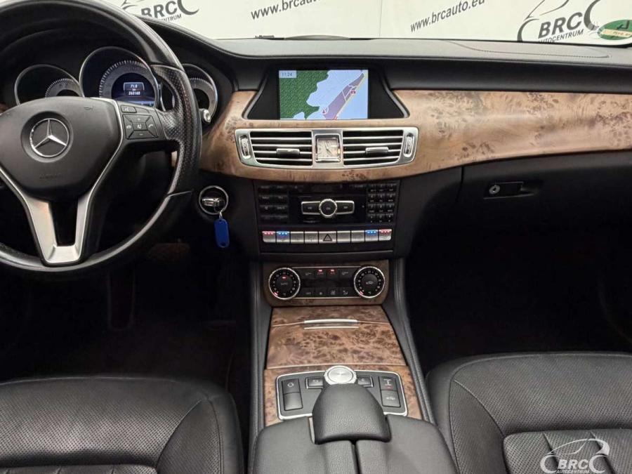 Grey Mercedes-Benz CLS 350 2012 in Vilnius, with an engine capacity of 2.99 L and mileage of 263 thousand km for 12900 €, photo 17 on AUTOMOTO.COM.LV