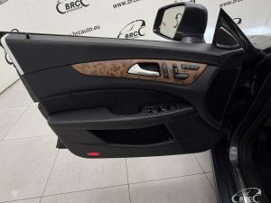 Grey Mercedes-Benz CLS 350 2012 in Vilnius, with an engine capacity of 2.99 L and mileage of 263 thousand km for 12900 €, photo 22 on AUTOMOTO.COM.LV