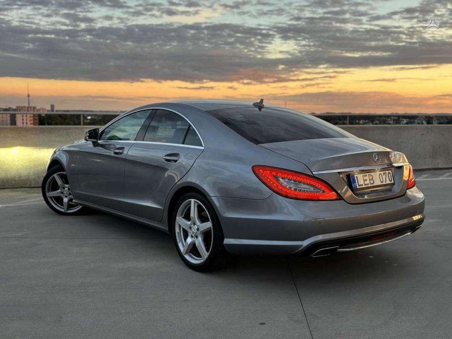 Pelēks Mercedes-Benz CLS 350 2012 Viļņa, ar dzinēja tilpumu 2.99 L un nobraukumu 350 tūkst. km par 10350 €, foto 9 vietnē AUTOMOTO.COM.LV