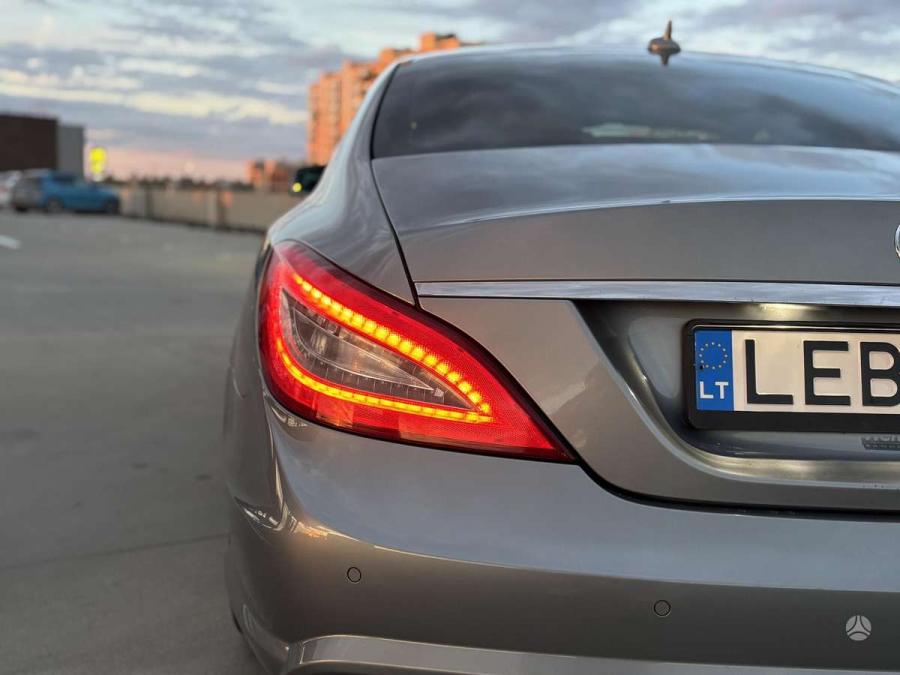 Pelēks Mercedes-Benz CLS 350 2012 Viļņa, ar dzinēja tilpumu 2.99 L un nobraukumu 350 tūkst. km par 10350 €, foto 11 vietnē AUTOMOTO.COM.LV