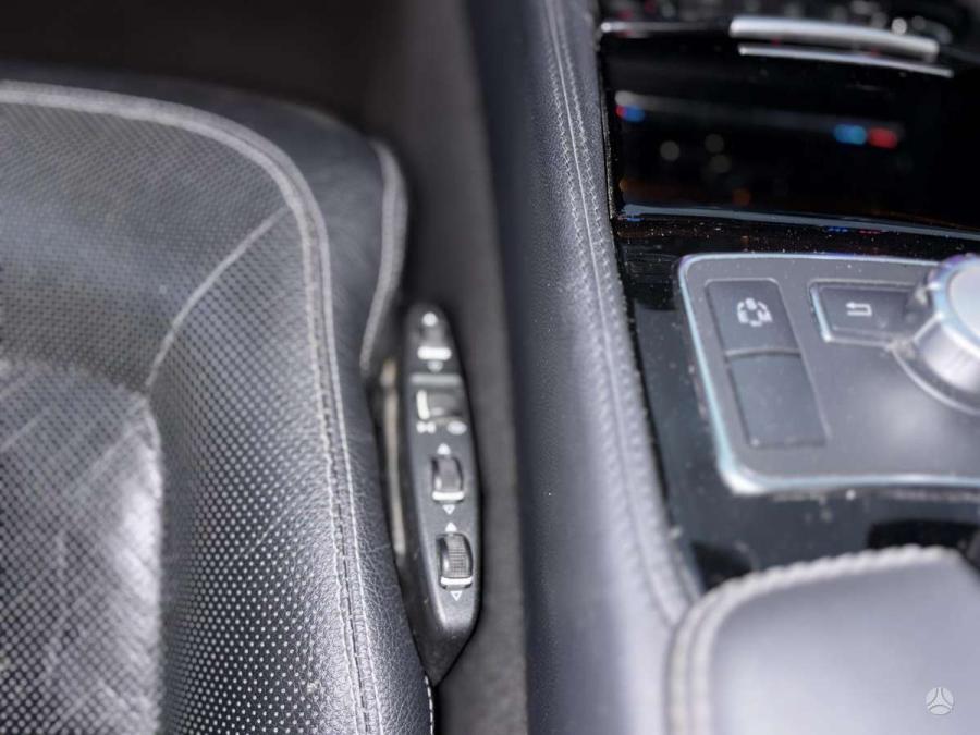 Pelēks Mercedes-Benz CLS 350 2012 Viļņa, ar dzinēja tilpumu 2.99 L un nobraukumu 350 tūkst. km par 10350 €, foto 26 vietnē AUTOMOTO.COM.LV