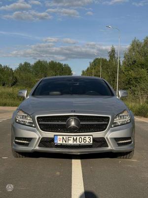 Grey Mercedes-Benz CLS 350 2012 in Visaginas, with an engine capacity of 2.99 L and mileage of 285 thousand km for 12000 €, photo 3 on AUTOMOTO.COM.LV