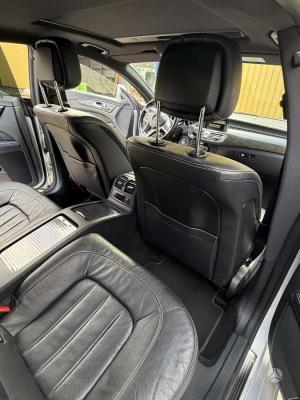 Grey Mercedes-Benz CLS 350 2012 in Visaginas, with an engine capacity of 2.99 L and mileage of 285 thousand km for 12000 €, photo 12 on AUTOMOTO.COM.LV