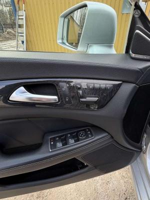 Grey Mercedes-Benz CLS 350 2012 in Visaginas, with an engine capacity of 2.99 L and mileage of 285 thousand km for 12000 €, photo 13 on AUTOMOTO.COM.LV