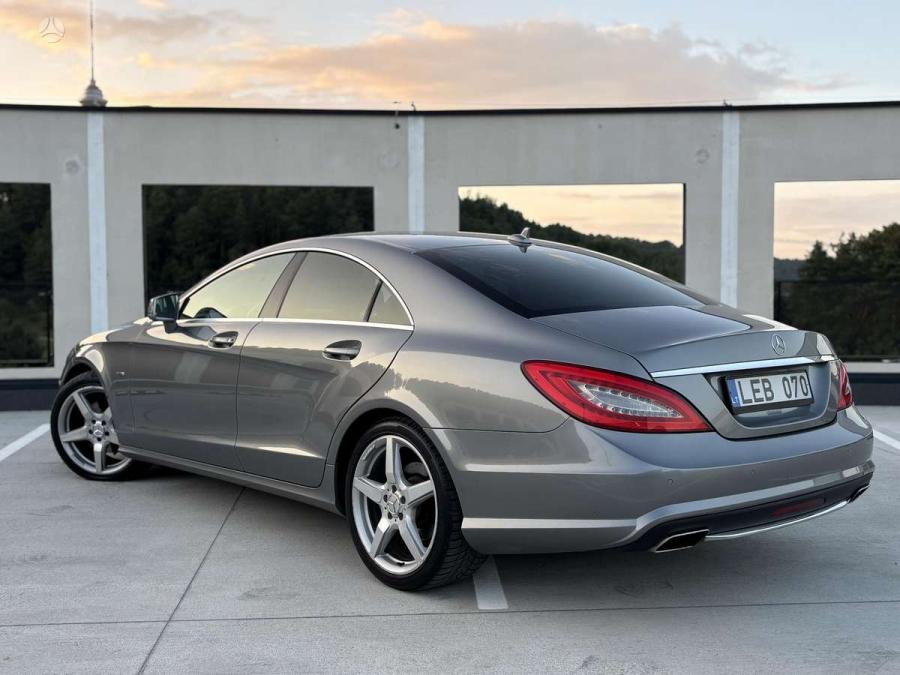 Pelēks Mercedes-Benz CLS 350 2012 Viļņa, ar dzinēja tilpumu 2.99 L un nobraukumu 350 tūkst. km par 10650 €, foto 8 vietnē AUTOMOTO.COM.LV