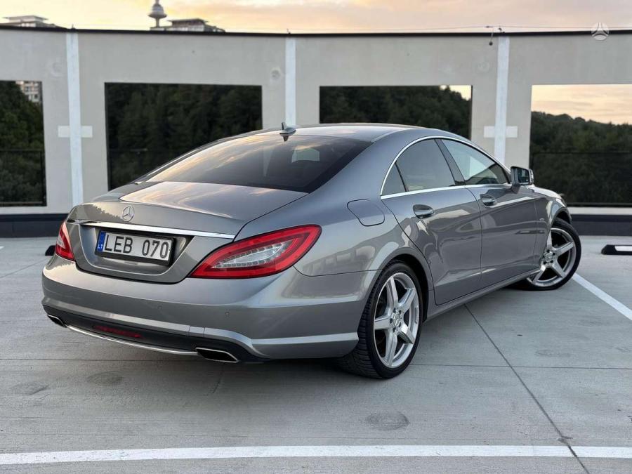 Pelēks Mercedes-Benz CLS 350 2012 Viļņa, ar dzinēja tilpumu 2.99 L un nobraukumu 350 tūkst. km par 10650 €, foto 9 vietnē AUTOMOTO.COM.LV