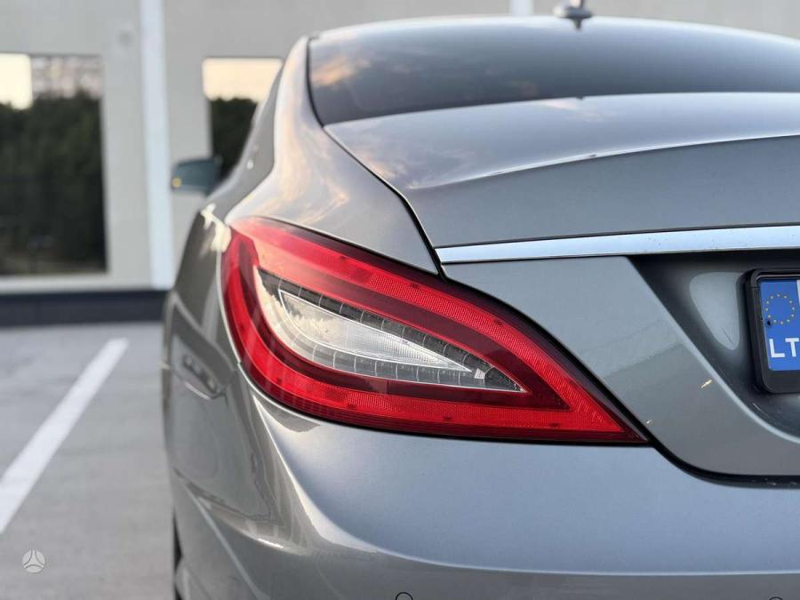 Pelēks Mercedes-Benz CLS 350 2012 Viļņa, ar dzinēja tilpumu 2.99 L un nobraukumu 350 tūkst. km par 10650 €, foto 12 vietnē AUTOMOTO.COM.LV