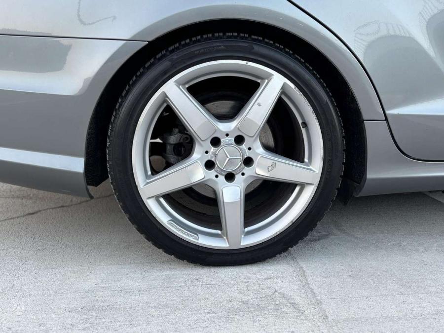 Grey Mercedes-Benz CLS 350 2012 in Vilnius, with an engine capacity of 2.99 L and mileage of 350 thousand km for 10650 €, photo 13 on AUTOMOTO.COM.LV