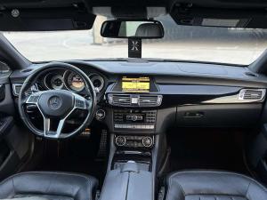 Grey Mercedes-Benz CLS 350 2012 in Vilnius, with an engine capacity of 2.99 L and mileage of 350 thousand km for 10650 €, photo 15 on AUTOMOTO.COM.LV