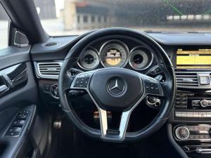 Grey Mercedes-Benz CLS 350 2012 in Vilnius, with an engine capacity of 2.99 L and mileage of 350 thousand km for 10650 €, photo 17 on AUTOMOTO.COM.LV