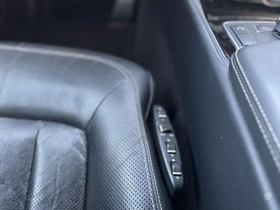 Grey Mercedes-Benz CLS 350 2012 in Vilnius, with an engine capacity of 2.99 L and mileage of 350 thousand km for 10650 €, photo 21 on AUTOMOTO.COM.LV