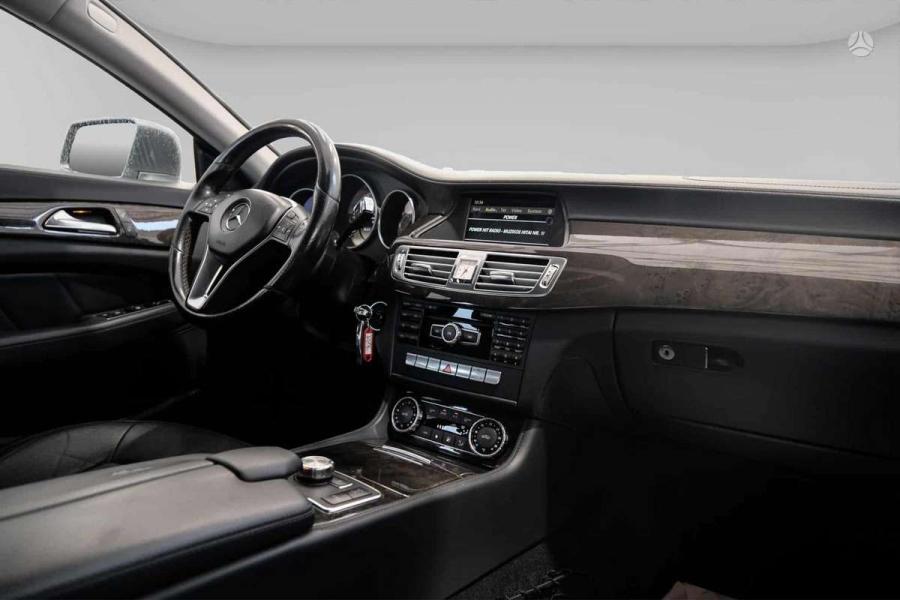 Grey Mercedes-Benz CLS 350 2012 in Kaunas, with an engine capacity of 3.00 L and mileage of 280 thousand km for 10900 €, photo 8 on AUTOMOTO.COM.LV