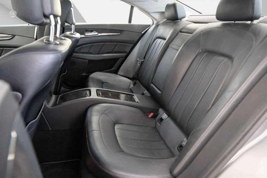 Grey Mercedes-Benz CLS 350 2012 in Kaunas, with an engine capacity of 3.00 L and mileage of 280 thousand km for 10900 €, photo 9 on AUTOMOTO.COM.LV