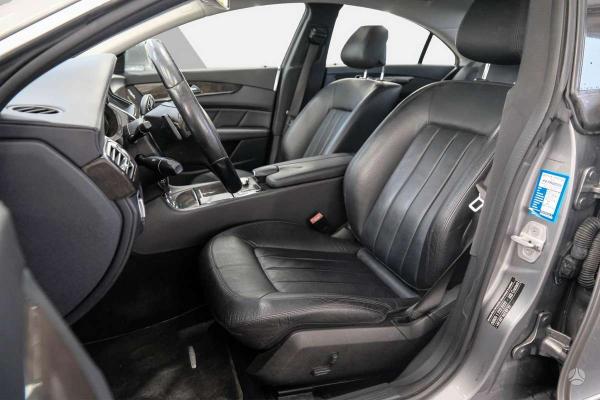 Pelēks Mercedes-Benz CLS 350 2012 Kauņa, ar dzinēja tilpumu 3.00 L un nobraukumu 280 tūkst. km par 10900 €, foto 6 vietnē AUTOMOTO.COM.LV