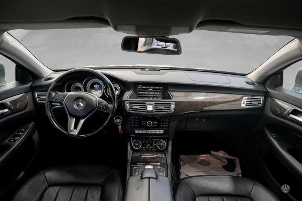 Pelēks Mercedes-Benz CLS 350 2012 Kauņa, ar dzinēja tilpumu 3.00 L un nobraukumu 280 tūkst. km par 10900 €, foto 10 vietnē AUTOMOTO.COM.LV