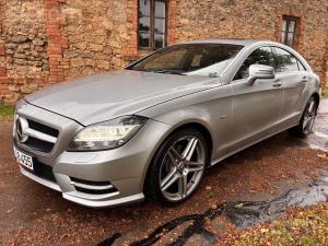 Grey Mercedes-Benz CLS 350 2012 in Bauska, with an engine capacity of 3.00 L and mileage of 344 thousand km for 7500 €, photo 4 on AUTOMOTO.COM.LV