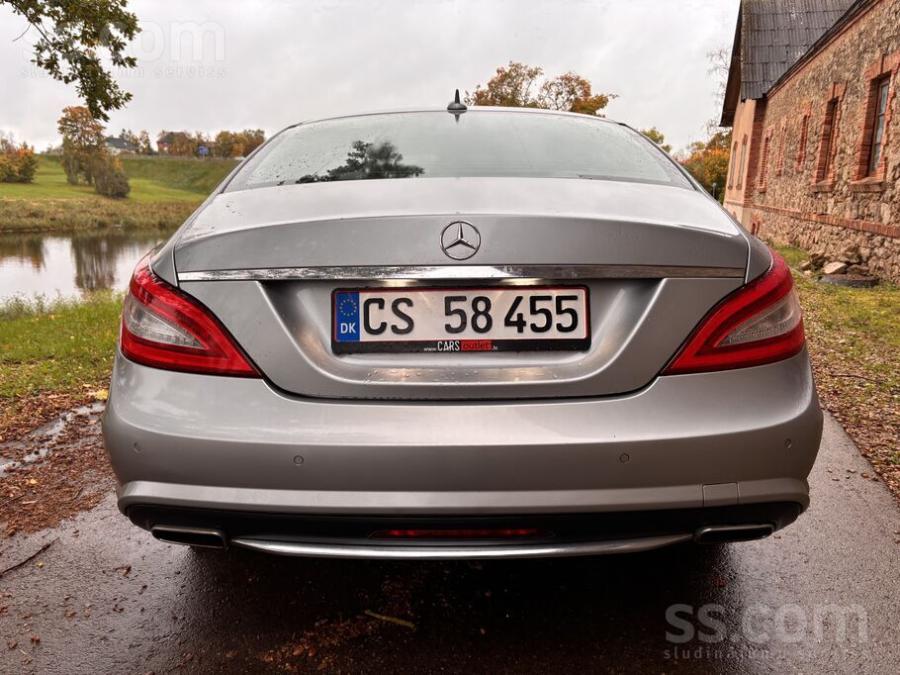 Grey Mercedes-Benz CLS 350 2012 in Bauska, with an engine capacity of 3.00 L and mileage of 344 thousand km for 7500 €, photo 7 on AUTOMOTO.COM.LV