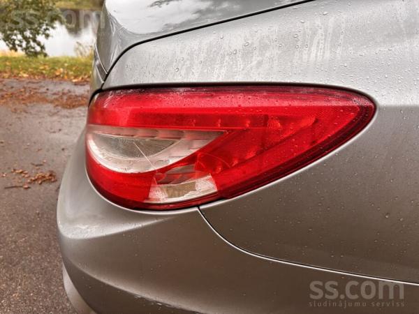 Mercedes-Benz CLS 350 2012 in Bauska on AUTOMOTO.COM.LV Grey Mercedes-Benz CLS 350 2012 in Bauska, with an engine capacity of 3.00 L and mileage of 344 thousand km for 7500 €, photo 8 on AUTOMOTO.COM.LV