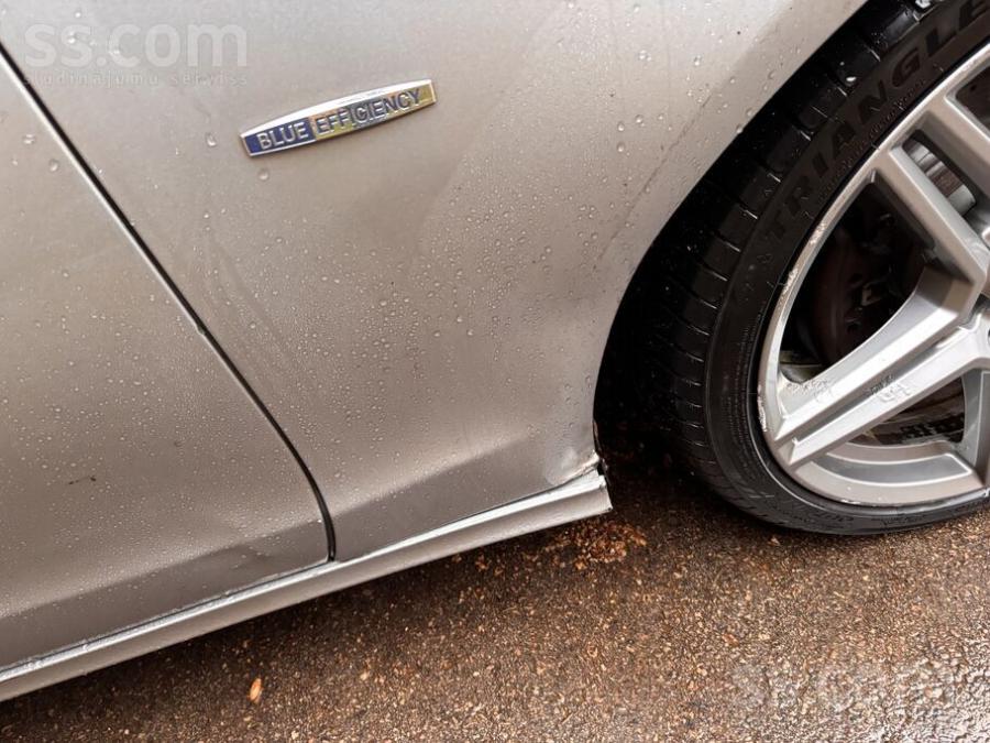 Grey Mercedes-Benz CLS 350 2012 in Bauska, with an engine capacity of 3.00 L and mileage of 344 thousand km for 7500 €, photo 10 on AUTOMOTO.COM.LV