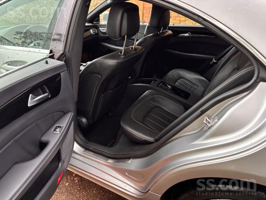 Grey Mercedes-Benz CLS 350 2012 in Bauska, with an engine capacity of 3.00 L and mileage of 344 thousand km for 7500 €, photo 22 on AUTOMOTO.COM.LV