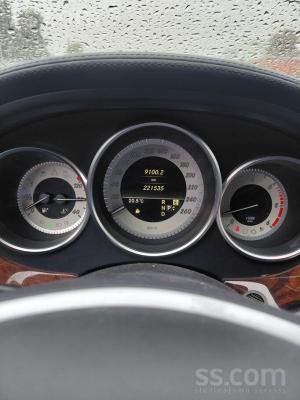Grey Mercedes-Benz CLS 350 2013 in Riga, with an engine capacity of 3.00 L and mileage of 222 thousand km for 13500 €, photo 9 on AUTOMOTO.COM.LV