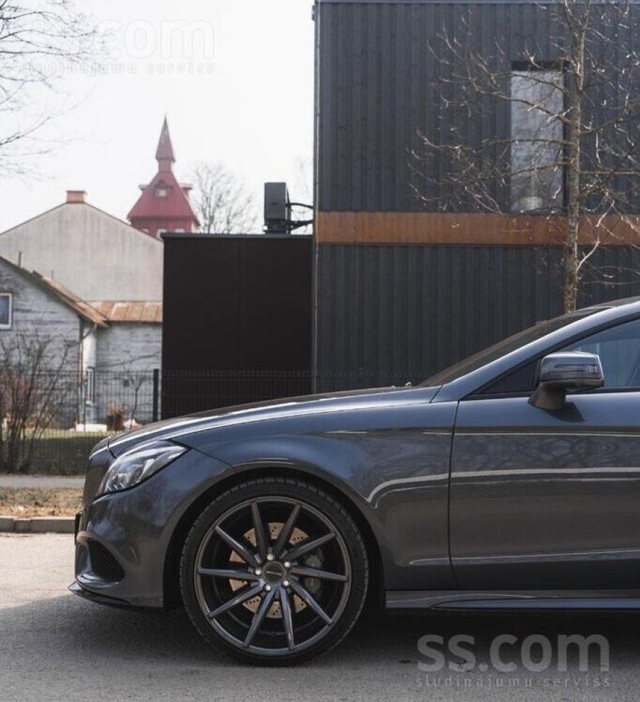 Pelēks Mercedes-Benz CLS 350 2014 Ogre, ar dzinēja tilpumu 3.00 L un nobraukumu 240 tūkst. km par 24000 €, foto 5 vietnē AUTOMOTO.COM.LV