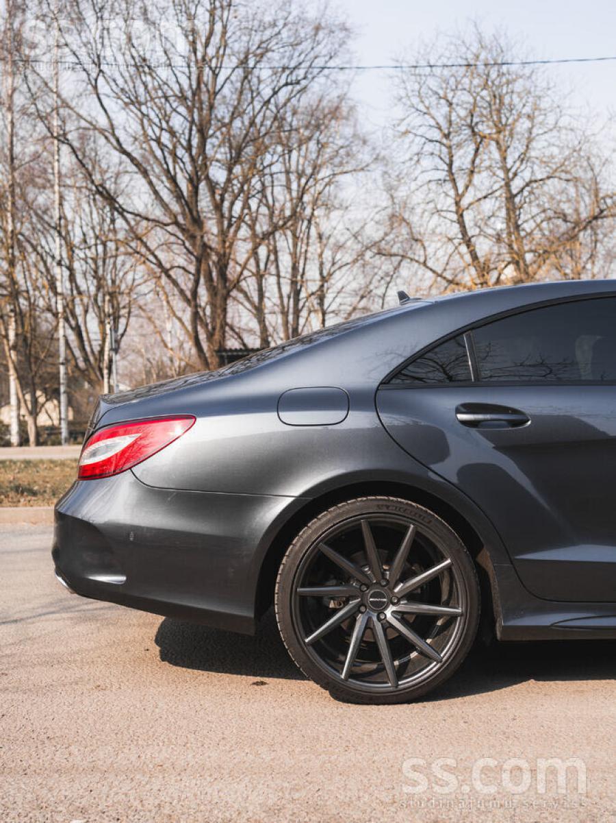 Pelēks Mercedes-Benz CLS 350 2014 Ogre, ar dzinēja tilpumu 3.00 L un nobraukumu 240 tūkst. km par 24000 €, foto 6 vietnē AUTOMOTO.COM.LV