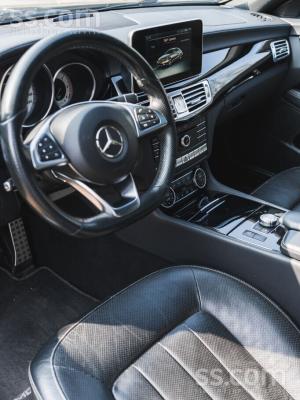 Pelēks Mercedes-Benz CLS 350 2014 Ogre, ar dzinēja tilpumu 3.00 L un nobraukumu 240 tūkst. km par 24000 €, foto 8 vietnē AUTOMOTO.COM.LV