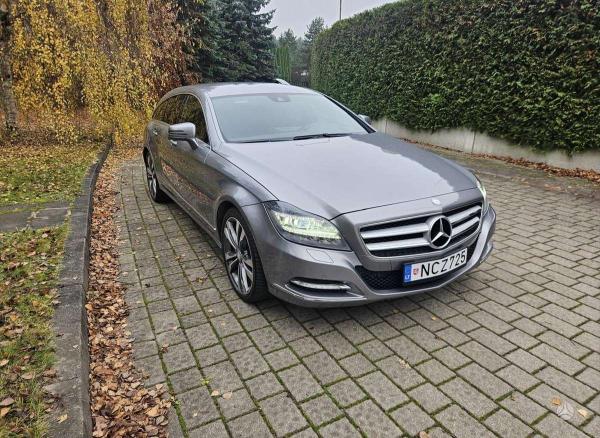 Pelēks Mercedes-Benz CLS 350 2013 Viļņa, ar dzinēja tilpumu 2.99 L un nobraukumu 139 tūkst. km par 12500 €, foto 1 vietnē AUTOMOTO.COM.LV