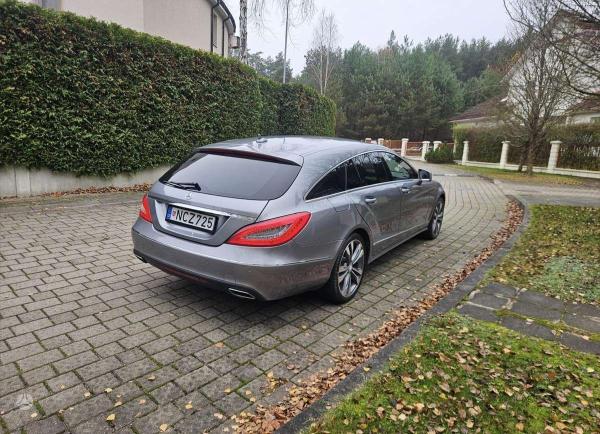 Pelēks Mercedes-Benz CLS 350 2013 Viļņa, ar dzinēja tilpumu 2.99 L un nobraukumu 139 tūkst. km par 12500 €, foto 3 vietnē AUTOMOTO.COM.LV