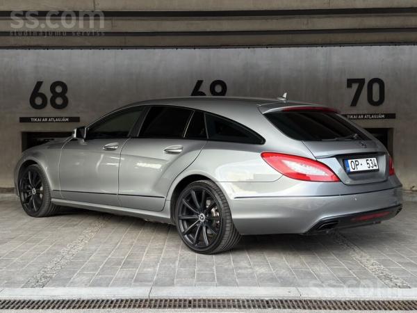 Grey Mercedes-Benz CLS 350 2013 in Riga, with an engine capacity of 3.00 L and mileage of 242 thousand km for 8990 €, photo 8 on AUTOMOTO.COM.LV