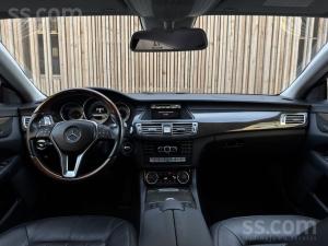 Pelēks Mercedes-Benz CLS 350 2013 Rīga, ar dzinēja tilpumu 3.00 L un nobraukumu 242 tūkst. km par 8790 €, foto 17 vietnē AUTOMOTO.COM.LV