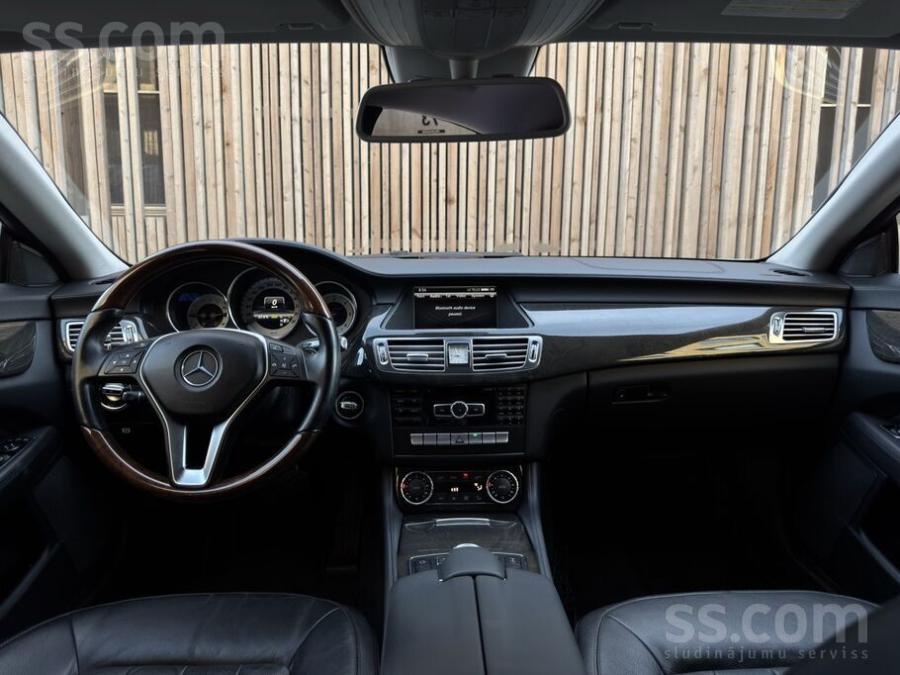 Pelēks Mercedes-Benz CLS 350 2013 Rīga, ar dzinēja tilpumu 3.00 L un nobraukumu 242 tūkst. km par 8790 €, foto 17 vietnē AUTOMOTO.COM.LV